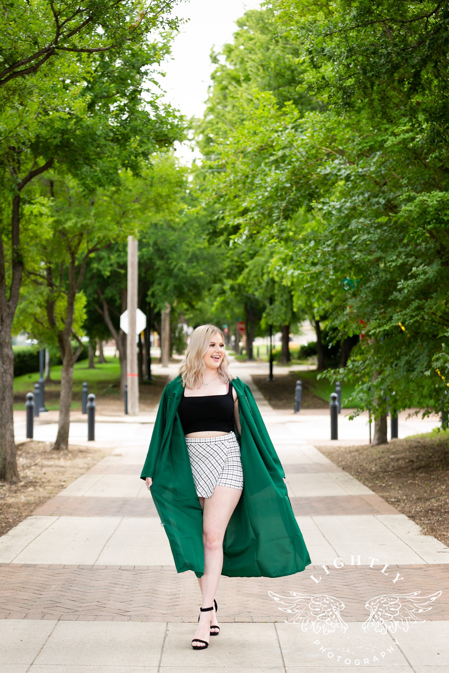Lydia Senior Portraits | Magnolia, Fort Worth - Lightly Photography