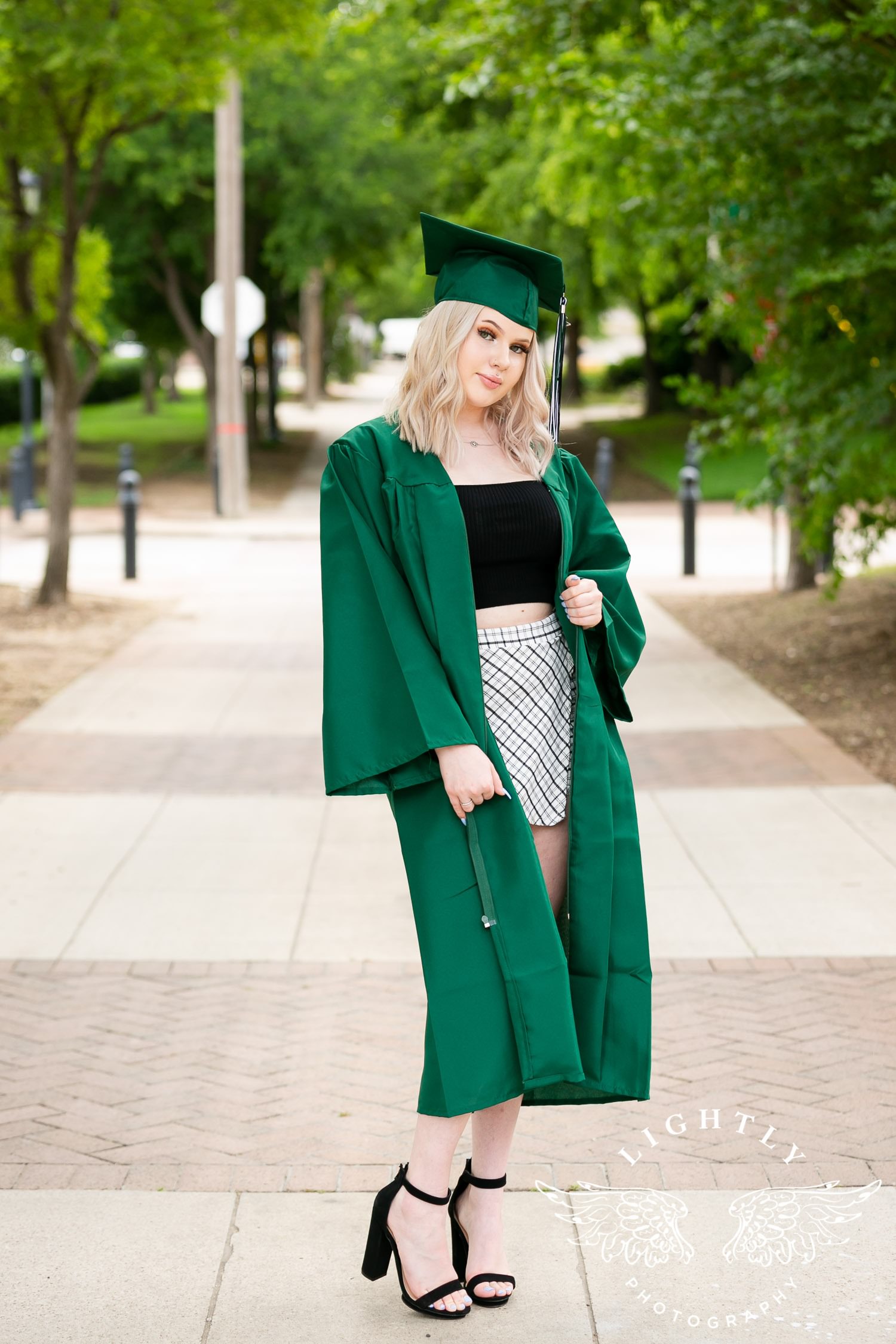 Lydia Senior Portraits | Magnolia, Fort Worth - Lightly Photography